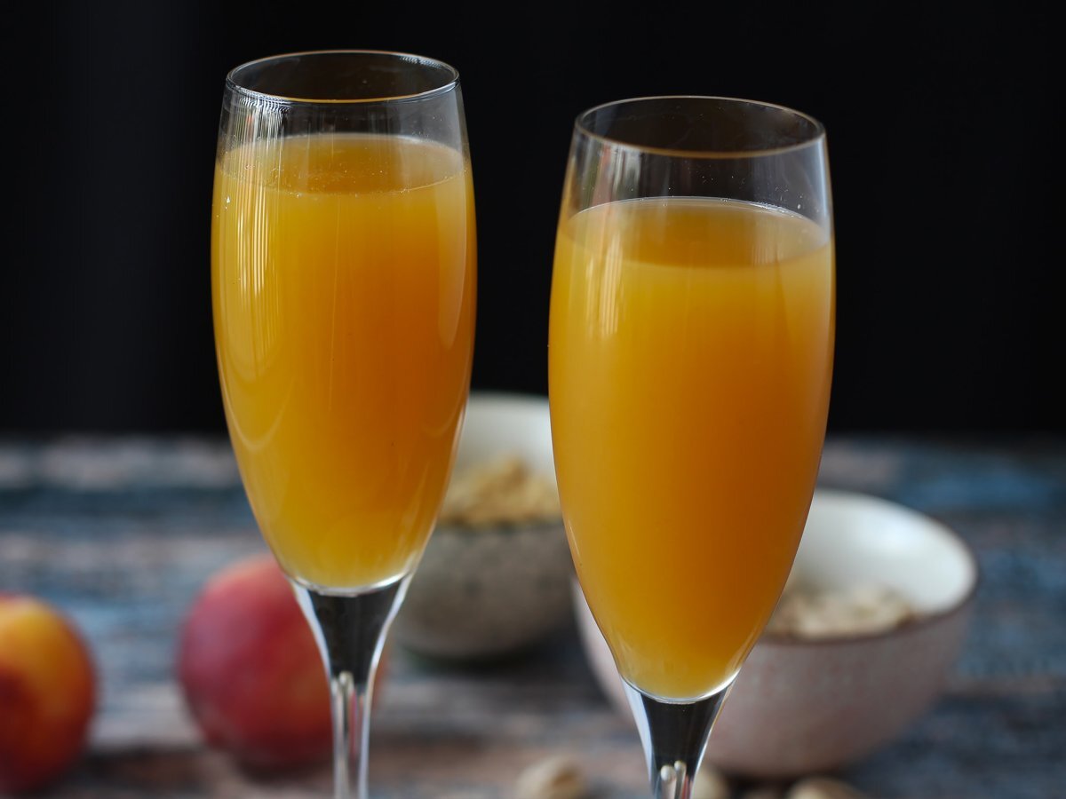 Cocktail Mit Pfirsichsaft
